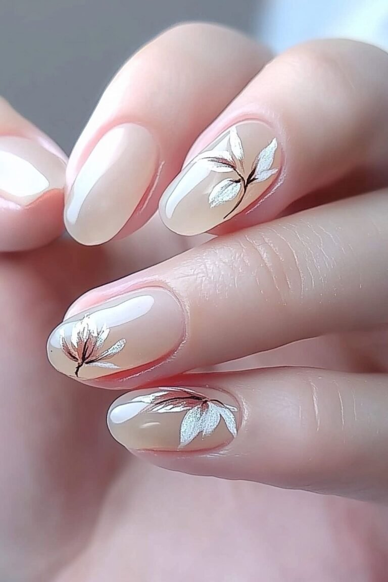 Nails for Natural Short Nails: 35+ Chic Oval Designs